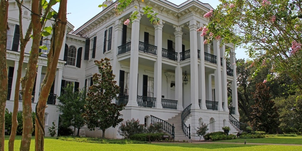 Nottoway Plantation, the South’s Largest Existing Antebellum Mansion